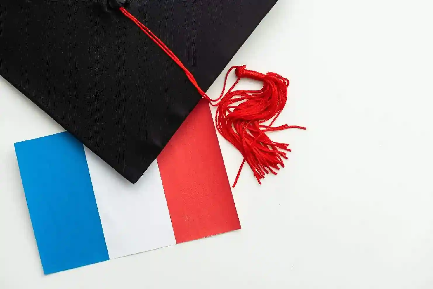 List of Top Universities & Colleges in France for International Students